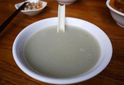 豆汁儿好喝吗_豆汁儿为什么有人爱有人嫌-第1张图片-山城妙识