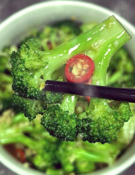 西兰花怎么炒好吃_西兰花炒几分钟才脆-第1张图片-山城妙识