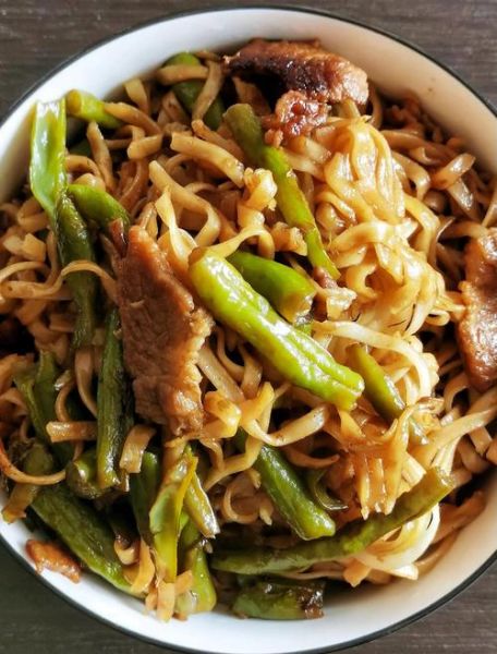 豆角焖面面条先煮熟了吗_豆角焖面正确做法-第1张图片-山城妙识