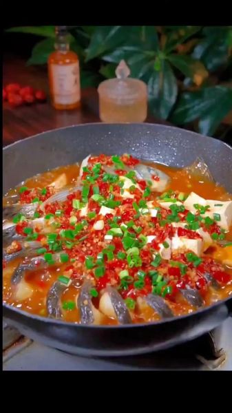 草鱼怎么做水煮鱼又嫩又入味_水煮鱼用什么配菜最好吃-第2张图片-山城妙识