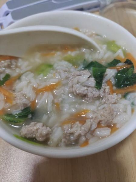 瘦肉粥什么时候放肉_瘦肉粥肉先放还是后放-第2张图片-山城妙识