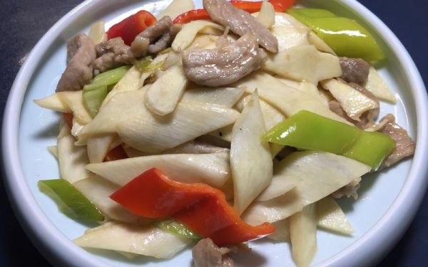 怎样炒茭白好吃_茭白炒什么最香-第2张图片-山城妙识