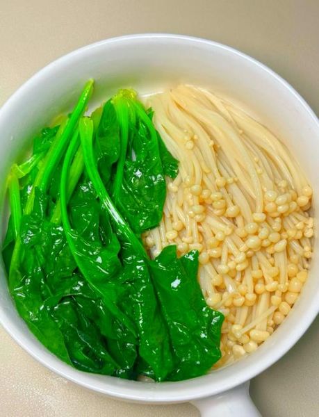 金针菇凉拌怎么做好吃_金针菇焯水几分钟才脆-第2张图片-山城妙识