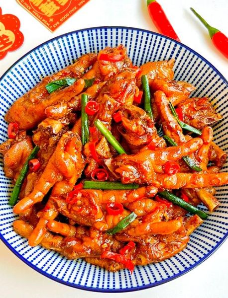 鸡爪配什么菜炒最好_鸡爪炒什么菜好吃-第1张图片-山城妙识