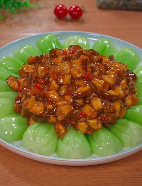 香菇油菜怎么做才好吃_香菇油菜焯水还是不焯水-第1张图片-山城妙识