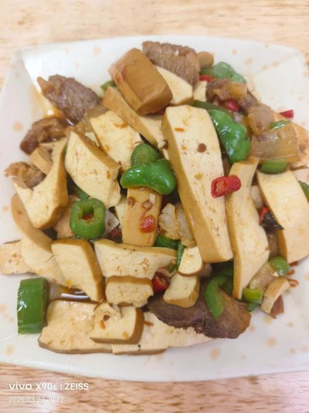 香干回锅肉最正宗的做法_香干回锅肉怎么做才香-第3张图片-山城妙识 香干回锅肉最正宗的做法_香干回锅肉怎么做才香-第3张图片-山城妙识