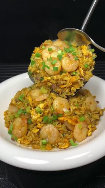 咖喱海鲜炒饭怎么做_咖喱海鲜炒饭用哪种咖喱-第3张图片-山城妙识