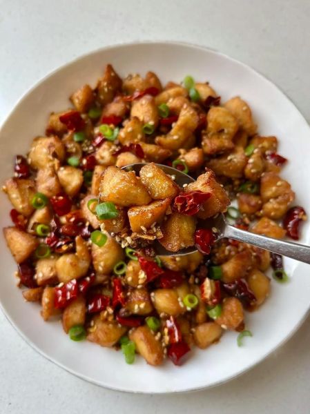 鸡胸肉怎么做辣子鸡丁_鸡胸肉辣子鸡丁做法-第1张图片-山城妙识