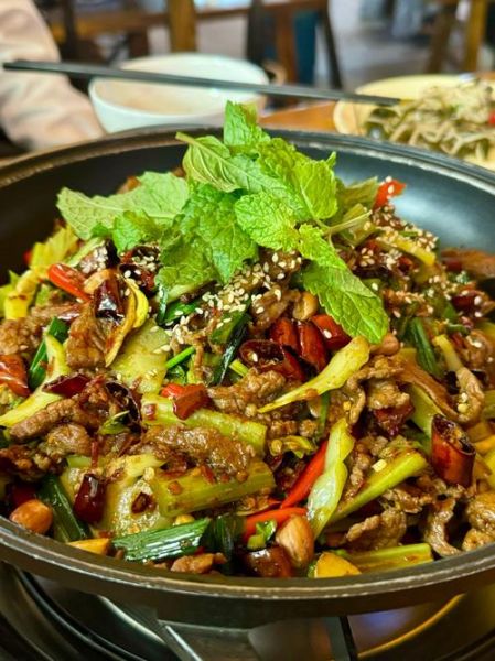 麻辣干锅牛肉怎么做_麻辣干锅牛肉家常做法-第3张图片-山城妙识 麻辣干锅牛肉怎么做_麻辣干锅牛肉家常做法-第3张图片-山城妙识