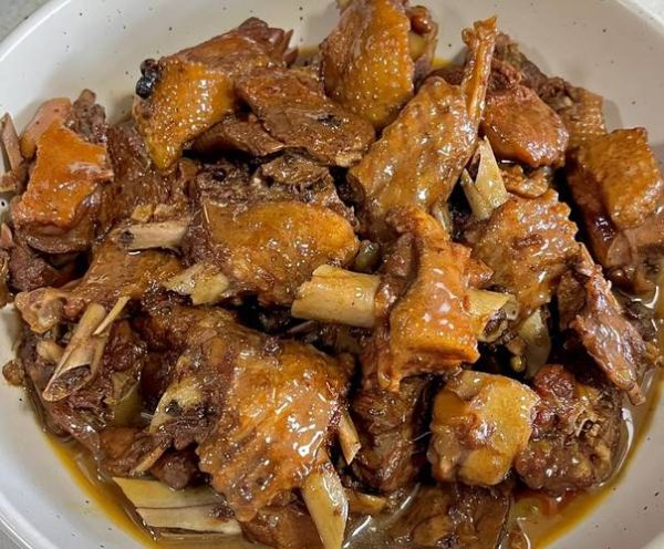 鸭肉炖什么好吃_鸭肉炖什么食材最香-第1张图片-山城妙识