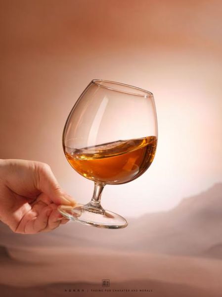 唯美酒杯图片怎么拍_酒杯摄影技巧-第1张图片-山城妙识
