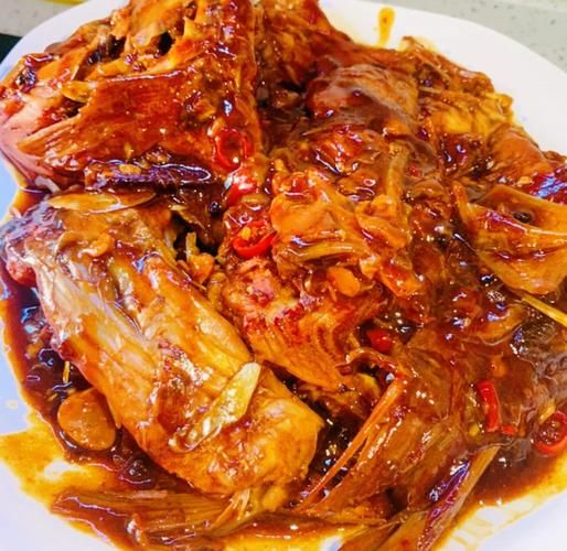 炖鱼怎么做_家常炖鱼步骤-第3张图片-山城妙识
