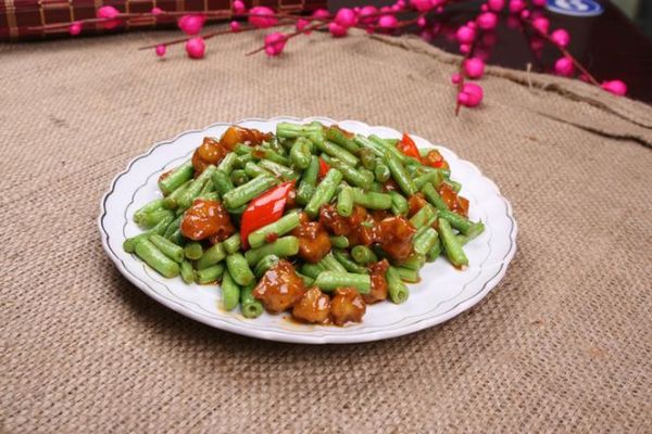 脆骨烧芸豆怎么做_脆骨烧芸豆用高压锅还是砂锅-第2张图片-山城妙识
