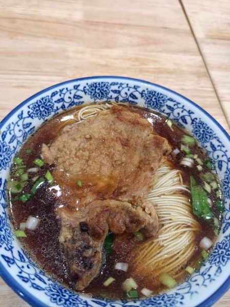 苏式汤面哪里最正宗_苏式汤面汤底配方揭秘-第1张图片-山城妙识