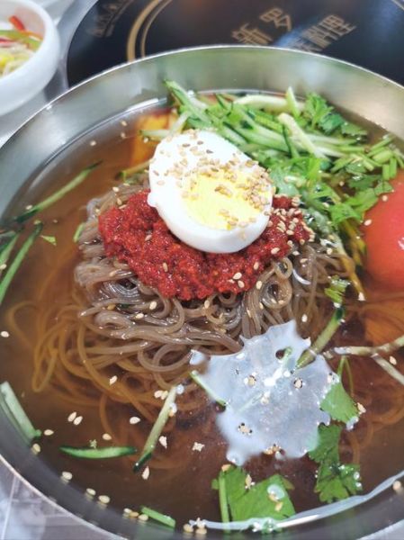 冷面面条是什么面_冷面面条和普通面条区别-第1张图片-山城妙识