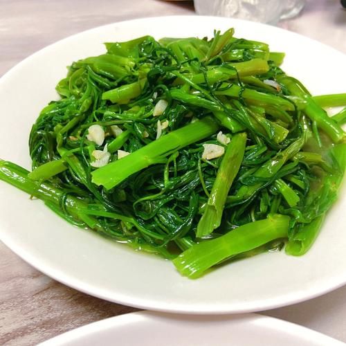 白通菜怎么炒好吃_白通菜需要焯水吗-第3张图片-山城妙识