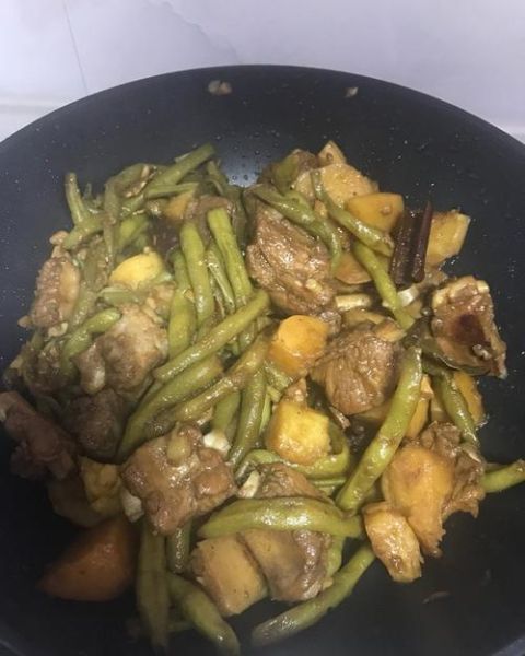 芸豆土豆炖排骨怎么做_芸豆土豆炖排骨要焯水吗-第3张图片-山城妙识