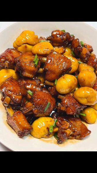 鸡肉炖板栗怎么做_鸡肉炖板栗的家常做法-第3张图片-山城妙识