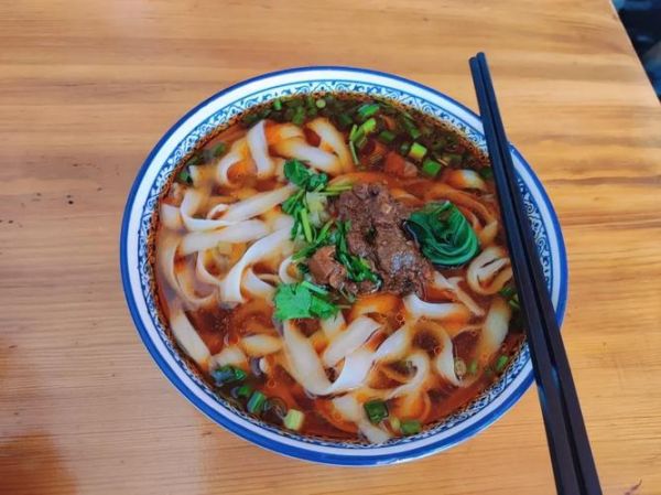 鸡汤刀削面汤怎么做_刀削面汤料怎么调-第1张图片-山城妙识