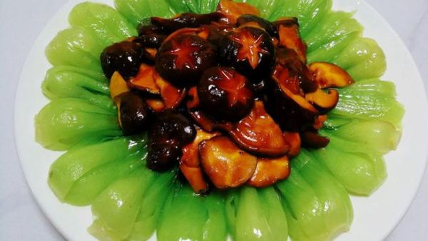 香菇扒油菜怎么做_香菇扒油菜正宗做法-第1张图片-山城妙识