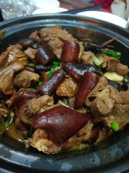 脆皮狗肉怎么做_脆皮狗肉的做法视频-第1张图片-山城妙识