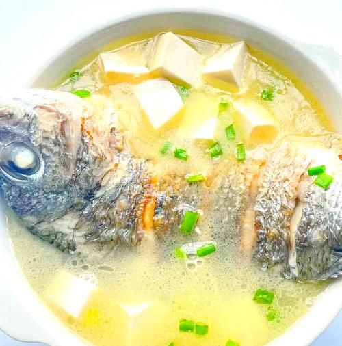 鲫鱼豆腐汤用老豆腐还是嫩豆腐_口感与营养全解析-第2张图片-山城妙识