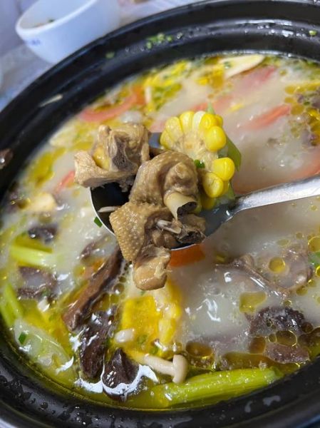 鸡肉炖汤怎么炖才好吃_鸡肉炖汤用什么锅最好-第2张图片-山城妙识