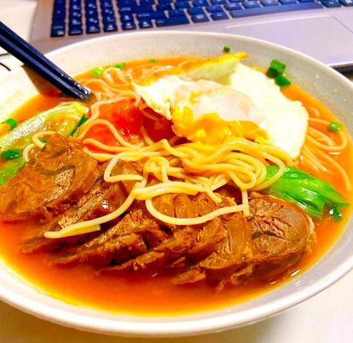 西红柿牛肉汤面怎么做_牛肉汤面要炖多久-第1张图片-山城妙识