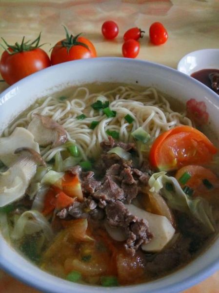 西红柿牛肉汤面怎么做_牛肉汤面要炖多久-第3张图片-山城妙识