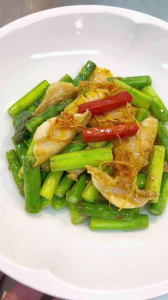 鲍鱼片炒什么好吃_鲍鱼片搭配蔬菜推荐-第1张图片-山城妙识