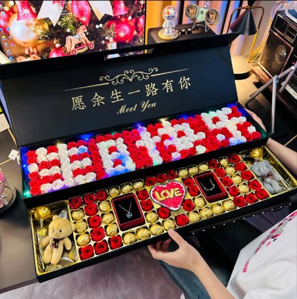 情人节送巧克力是什么意思_女生送巧克力暗示什么-第2张图片-山城妙识 情人节送巧克力是什么意思_女生送巧克力暗示什么-第2张图片-山城妙识