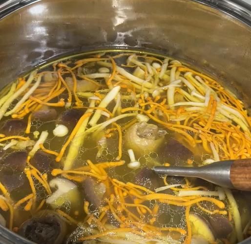 鸡汤怎么炖好喝不油腻_炖鸡汤去油技巧-第3张图片-山城妙识