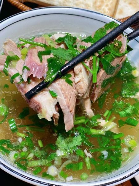 水盆羊肉正宗做法_水盆羊肉和羊肉泡馍区别-第1张图片-山城妙识