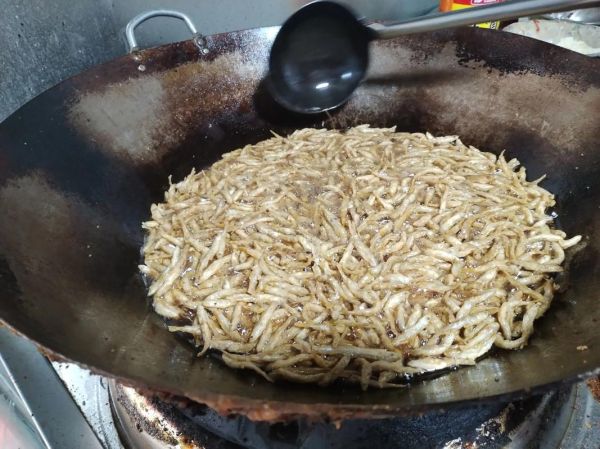 香辣小银鱼怎么做_香辣小银鱼的家常做法-第2张图片-山城妙识