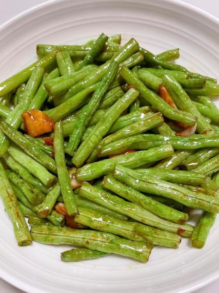 豆角怎么炒才好吃_炒豆角要不要焯水-第1张图片-山城妙识