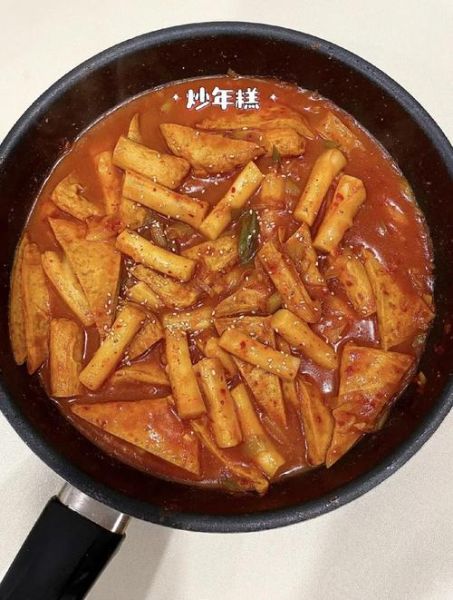 韩国年糕怎么炒好吃又简单_韩式炒年糕家常做法-第1张图片-山城妙识
