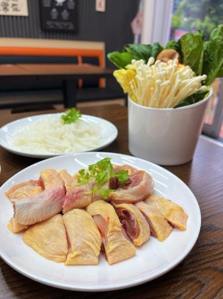 鸡肉火锅配菜推荐_鸡肉火锅搭配什么蔬菜好吃-第1张图片-山城妙识