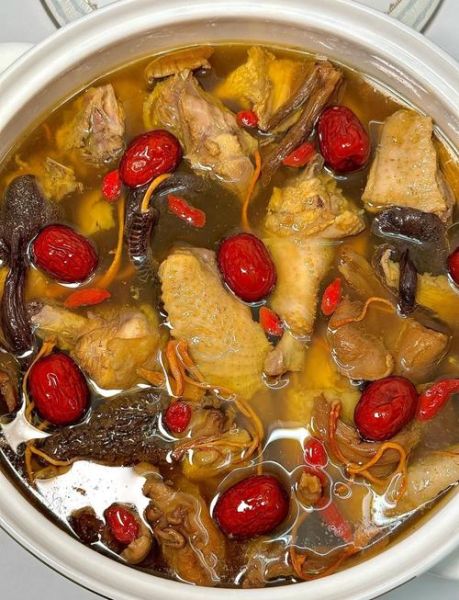鸡汤炖多久最合适_炖鸡汤最佳时间-第2张图片-山城妙识 鸡汤炖多久最合适_炖鸡汤最佳时间-第2张图片-山城妙识