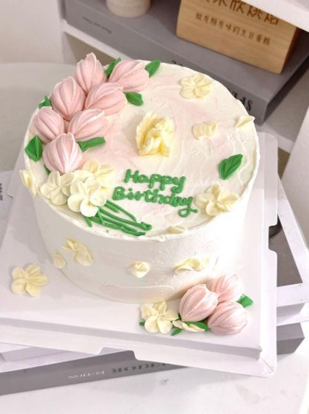 今年流行什么女士生日蛋糕_2024最新款女士生日蛋糕图片-第1张图片-山城妙识