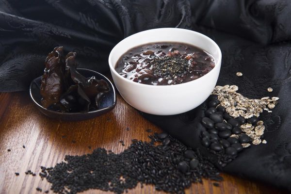 黑豆粥怎么煮_黑豆粥的功效与作用-第2张图片-山城妙识
