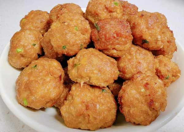 油炸小肉丸怎么做才外酥里嫩_油炸小肉丸家常做法-第2张图片-山城妙识