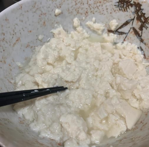 豆腐蒸蛋怎么做好吃又嫩_蒸蛋不老的秘诀-第3张图片-山城妙识