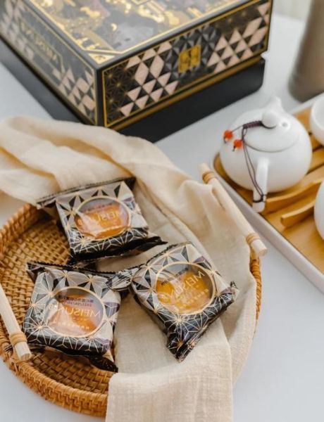 黑松露流心奶黄月饼好吃吗_哪里买得到正品-第1张图片-山城妙识