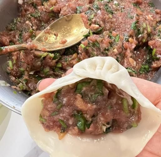 香菜馅饺子怎么做_香菜饺子馅要不要焯水-第1张图片-山城妙识