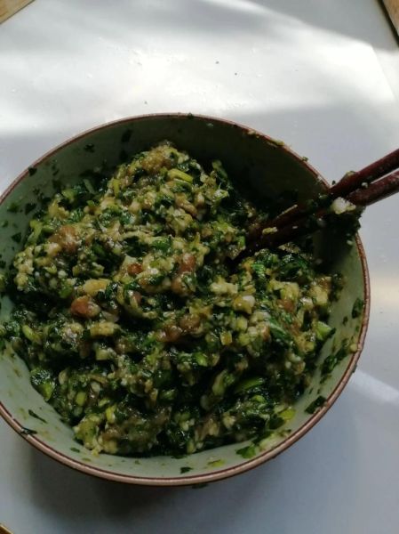 荠菜馅饺子怎么做_荠菜饺子馅怎么调才鲜嫩-第1张图片-山城妙识 荠菜馅饺子怎么做_荠菜饺子馅怎么调才鲜嫩-第1张图片-山城妙识