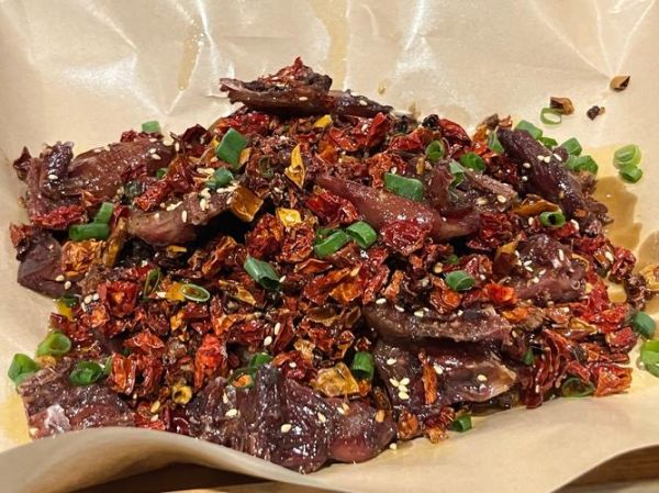爆炒鹌鹑怎么做_爆炒鹌鹑的家常做法-第1张图片-山城妙识