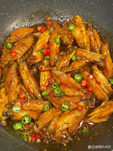 蚝油焖鸡翅怎么做_蚝油焖鸡翅需要焯水吗-第3张图片-山城妙识