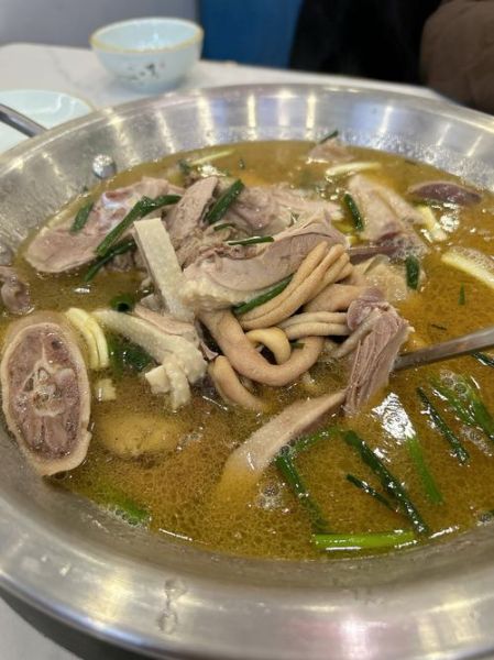 鹅肉配什么一起炖最佳_鹅肉炖什么好吃-第1张图片-山城妙识