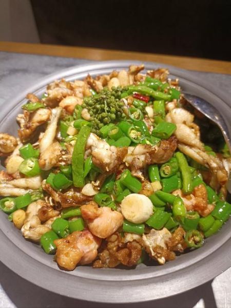 飘香馋嘴蛙怎么做_飘香馋嘴蛙是哪里的菜-第2张图片-山城妙识