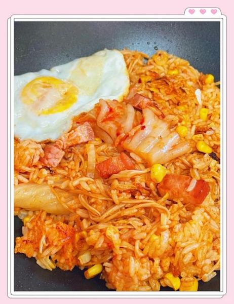 韩式辣白菜炒饭怎么做_辣白菜炒饭需要哪些食材-第1张图片-山城妙识